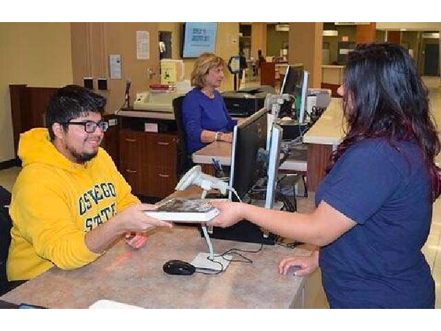 iHeart Oswego - Cruisin' the Campus at Penfield Library (Oswego)